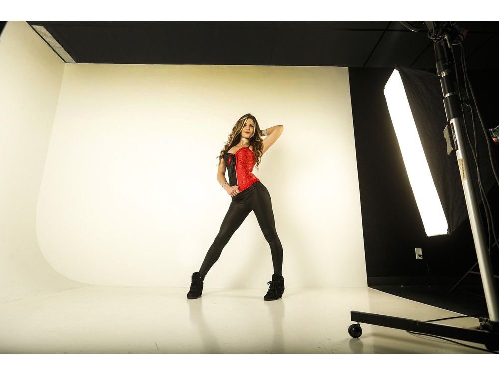 SUNshine Girl Gabie | Toronto Sun