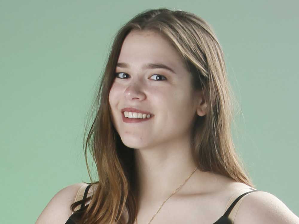 SUNshine Girl Chelsea | Toronto Sun