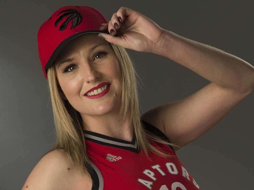 SUNshine Girl Sarah | Toronto Sun