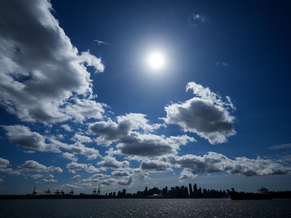 Brief cloud breaks revealing partial solar eclipse in B.C. | Toronto Sun