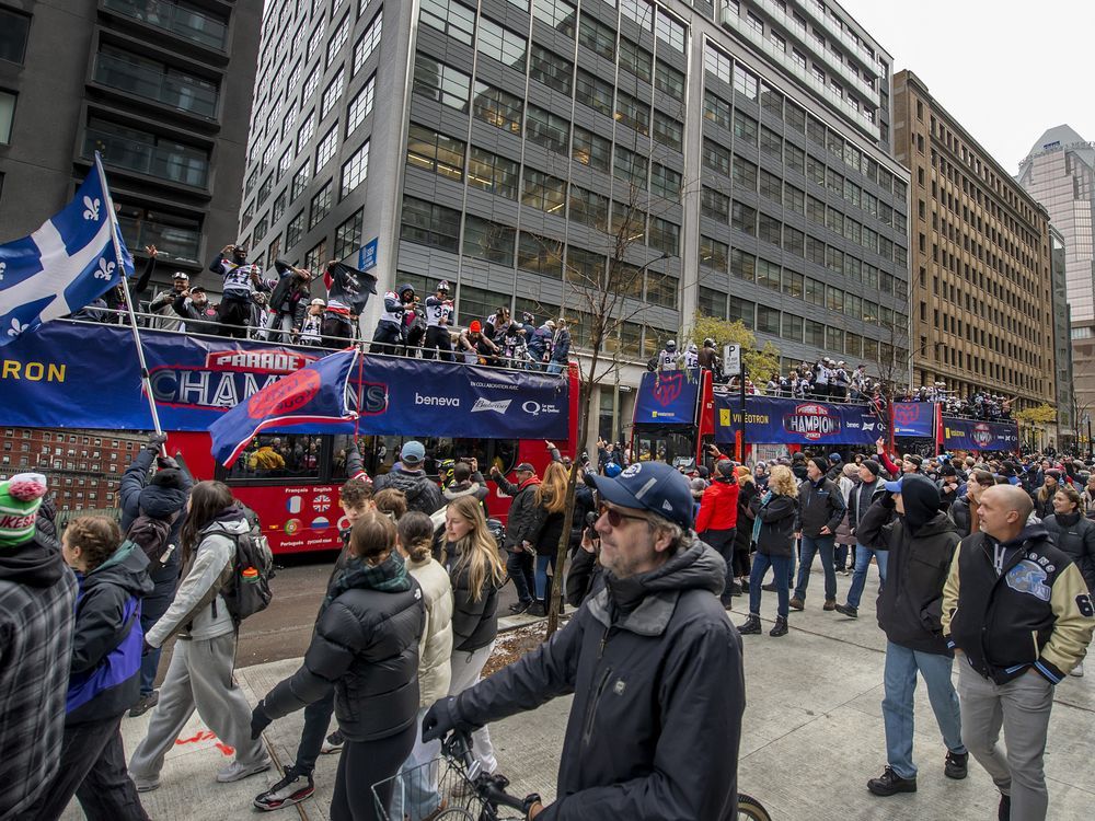 Alouettes fans turn up in numbers for Grey Cup parade in Montreal ...