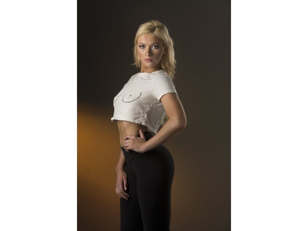 SUNshine Girl Riley | Toronto Sun