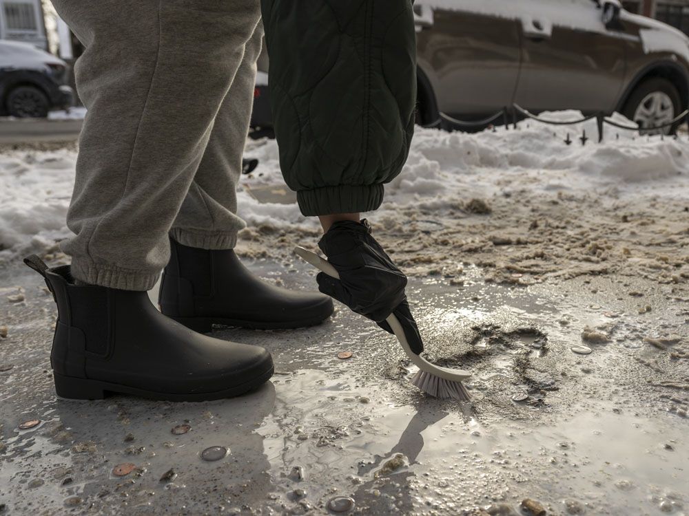 Culprit fills in Chicago neighbourhood landmark known as 'rat hole ...