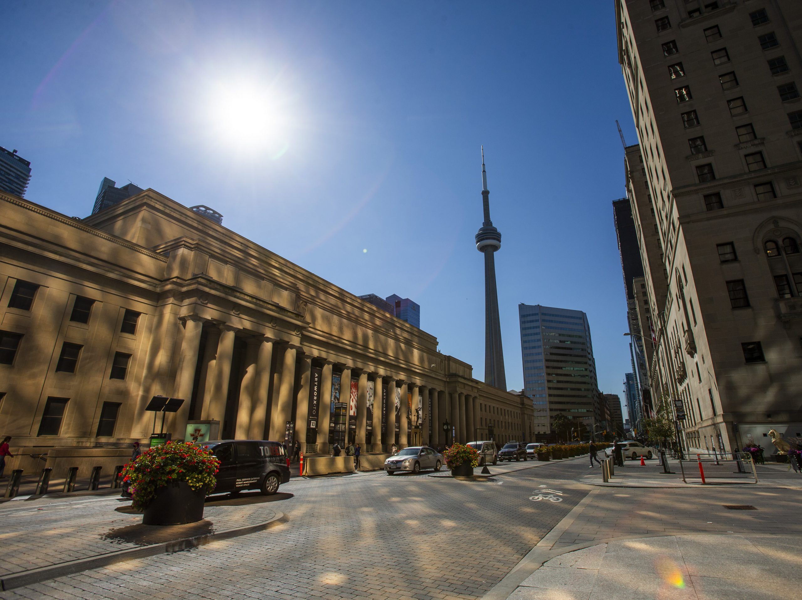 Toronto man cuffed after bear spray discharged in Union Station ...
