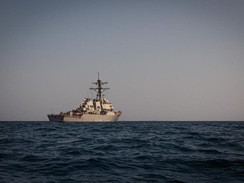 Yemen’s Houthi rebels fire a missile toward U.S. warship | Toronto Sun
