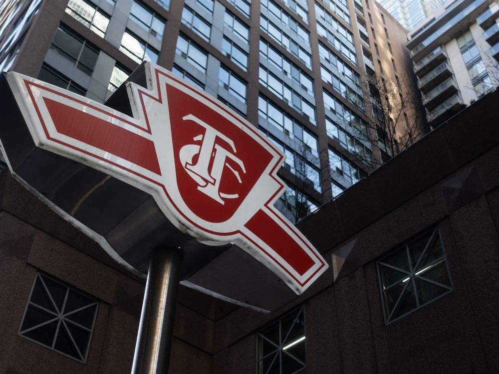 More people seeking shelter in TTC stations during cold snaps | Toronto Sun