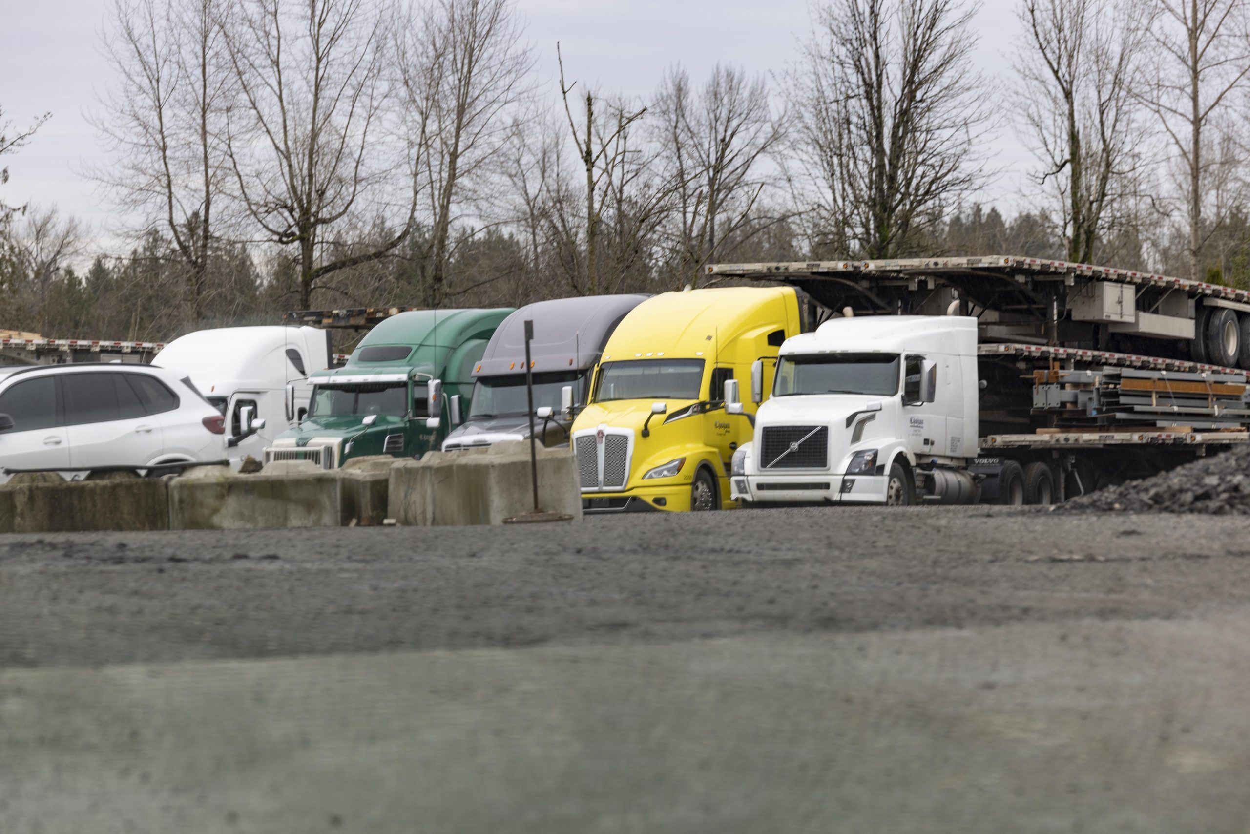 Truck firm involved in multiple overpass strikes loses licence in B.C ...