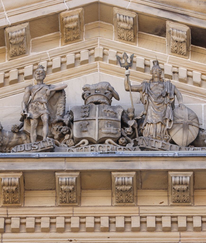 FAREWELL TO ARMS: Toronto removing city’s “former symbols” | Toronto Sun