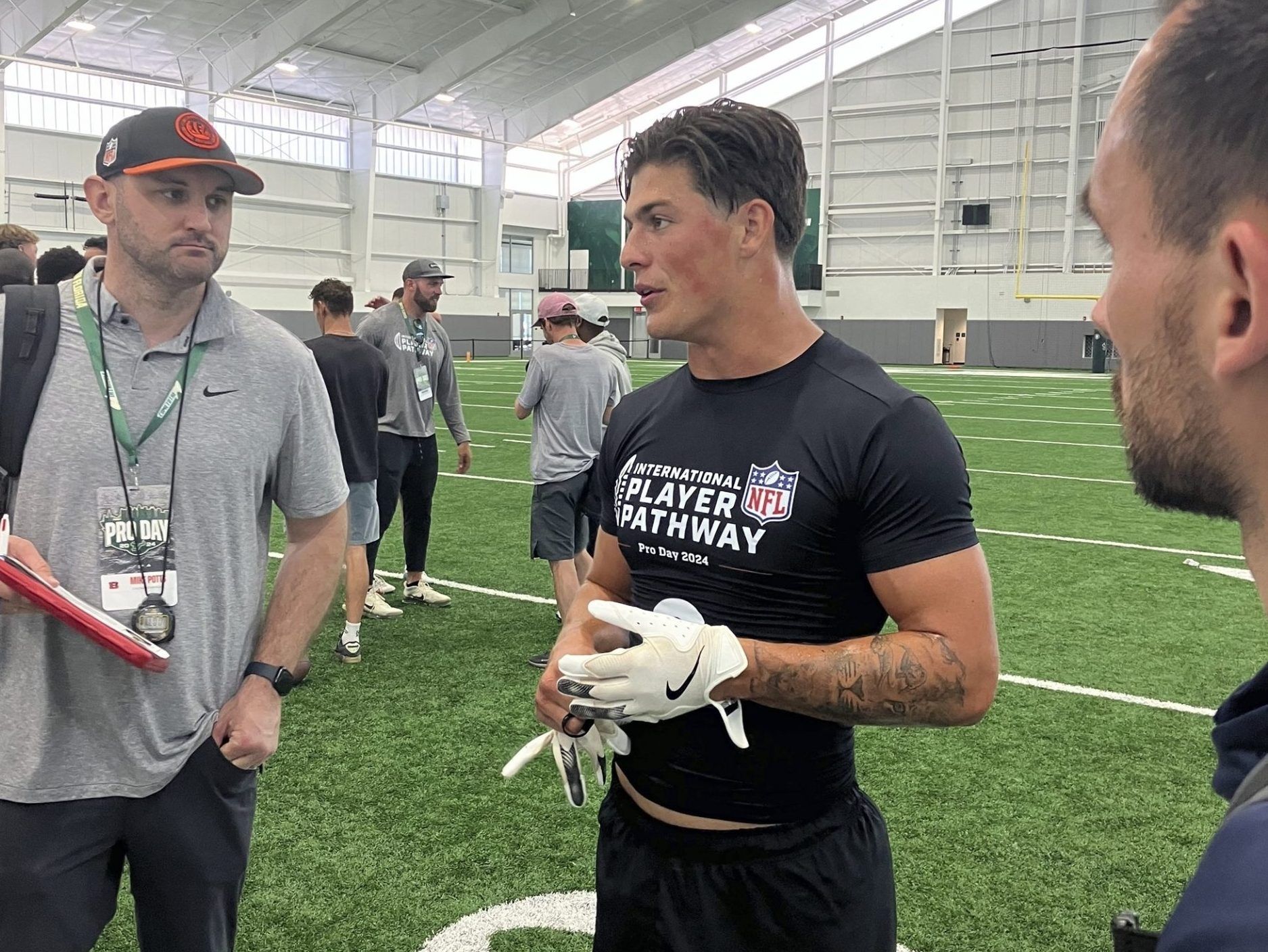 Welsh rugby star Louis Rees-Zammit earns contact with K.C. Chiefs ...