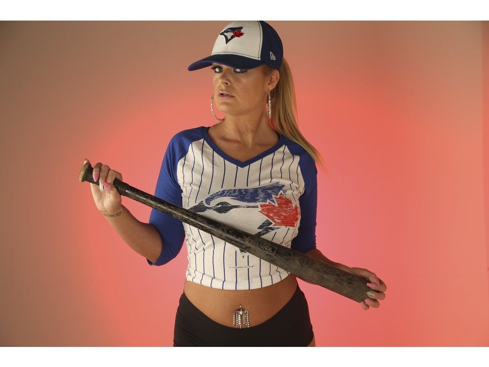 SUNshine Girl Candace | Toronto Sun