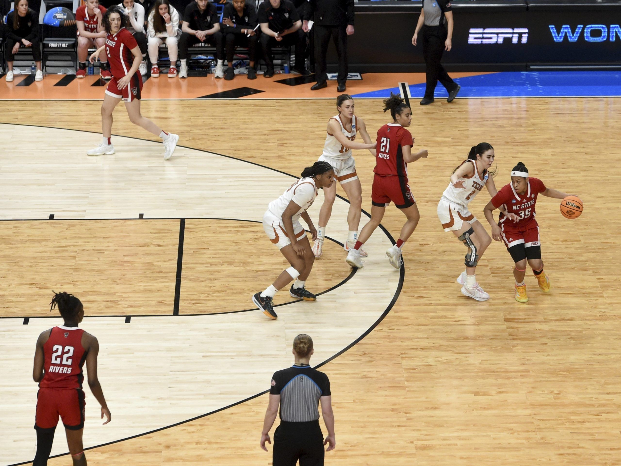 NCAA games in Portland played on court with mismatched 3-point lines ...