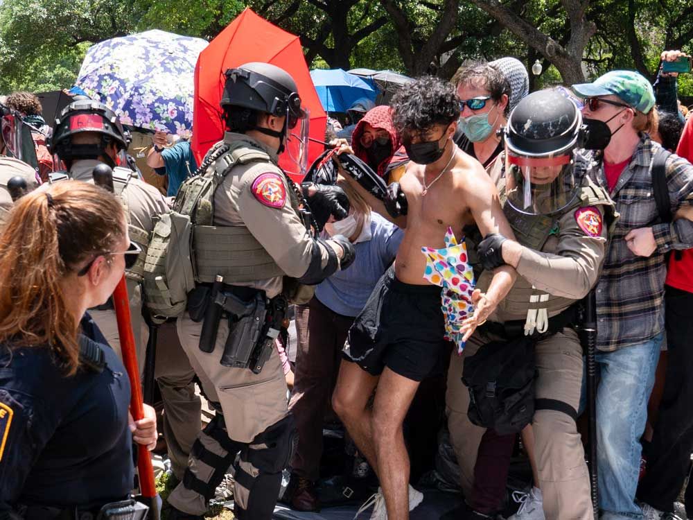 Israel-Hamas war protesters and police clash on Texas campus | Toronto Sun