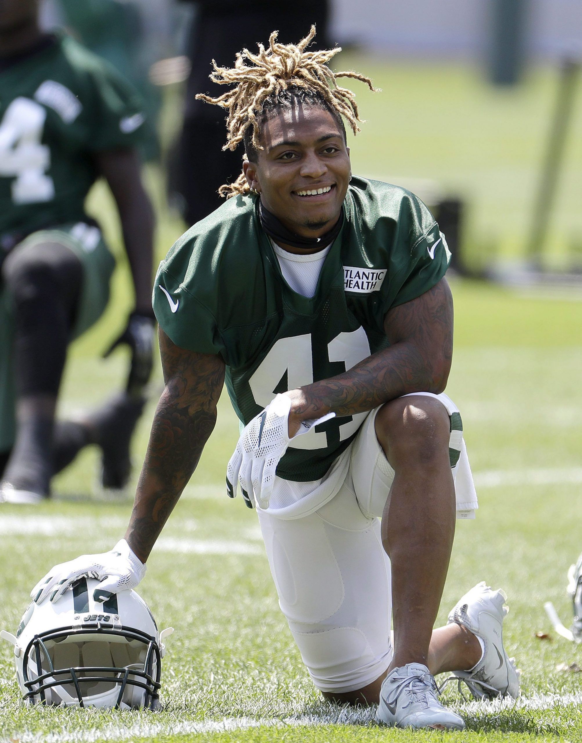 Retired NFLer accused of $100G cheque fraud in Durham now on the lam ...