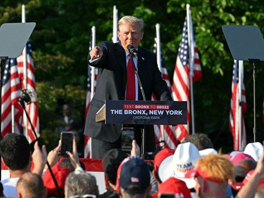 Trump’s shocking turnout at Bronx rally rude awakening for Democrats ...