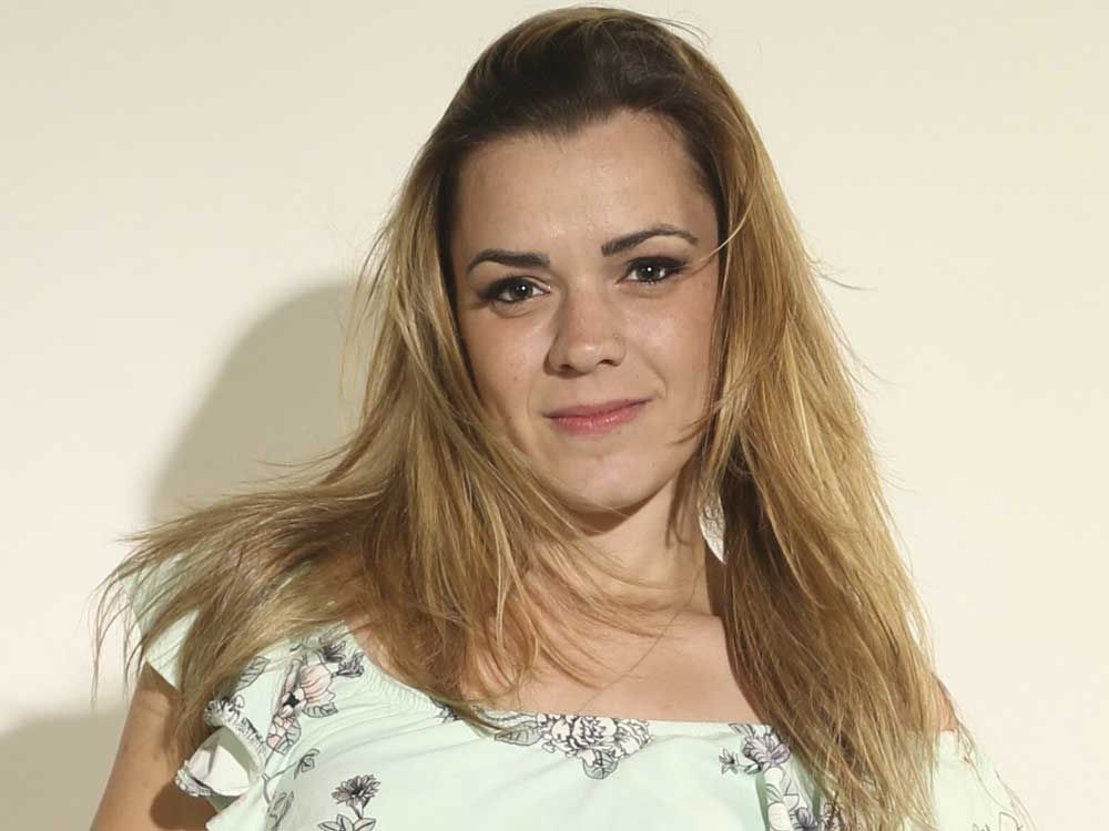 SUNshine Girl Vicky | Toronto Sun