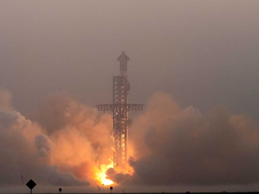 SpaceX’s mega rocket completes its fourth test flight from Texas ...
