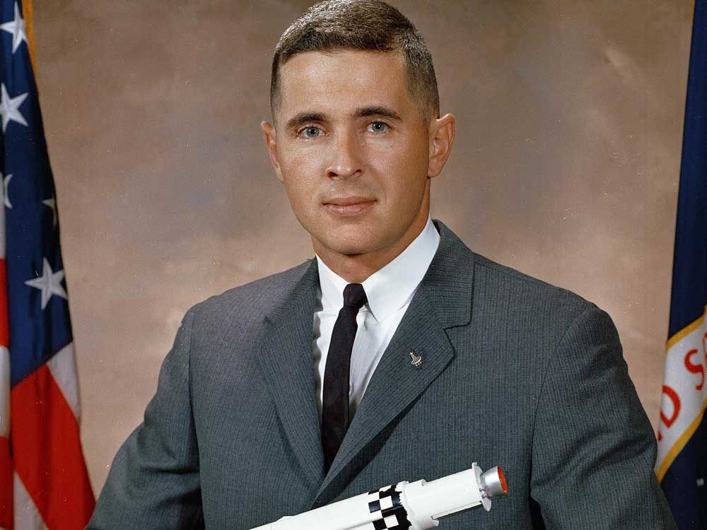 Apollo 8 astronaut William Anders killed in Washington plane crash ...