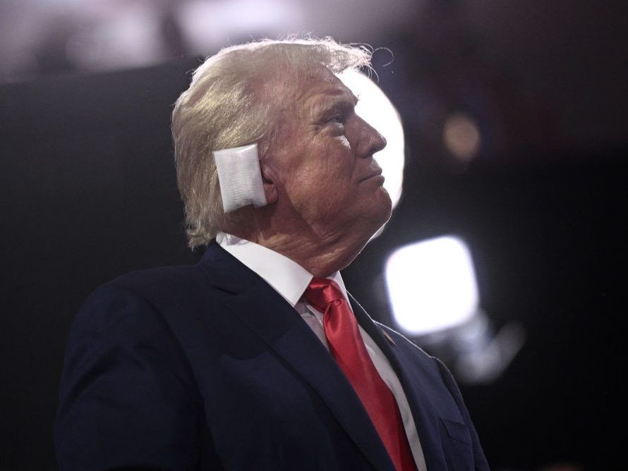 Trump and his bandaged ear take centre stage at RNC | Toronto Sun