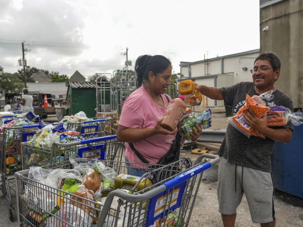 Houston residents left sweltering, with over 1.7M still lacking power ...