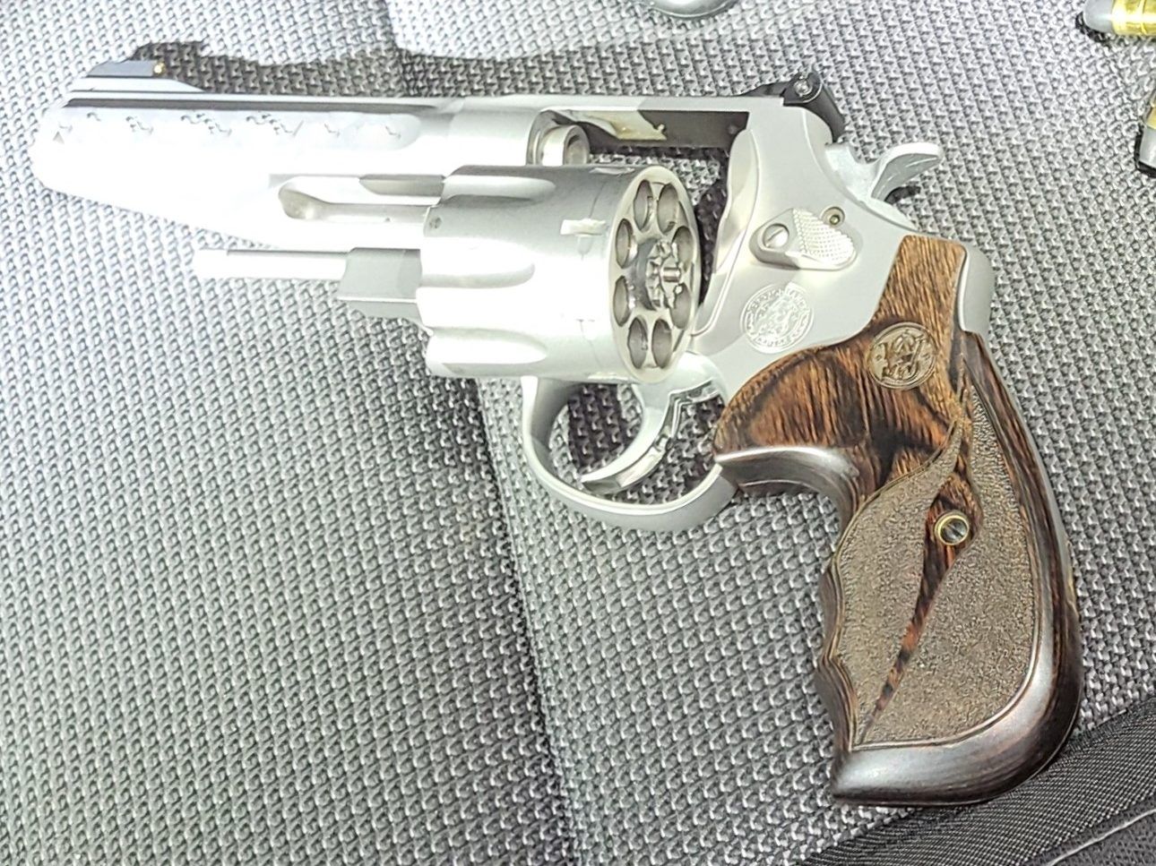 Loaded weapon, drugs seized during RIDE check in Markham | Toronto Sun