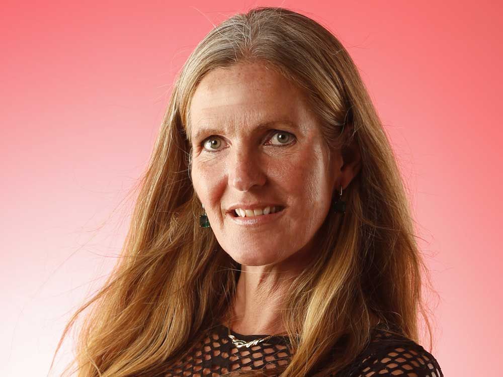 SUNshine Girl Angie | Toronto Sun