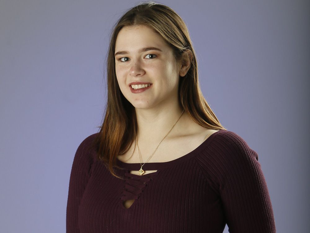 SUNshine Girl Chelsea | Toronto Sun