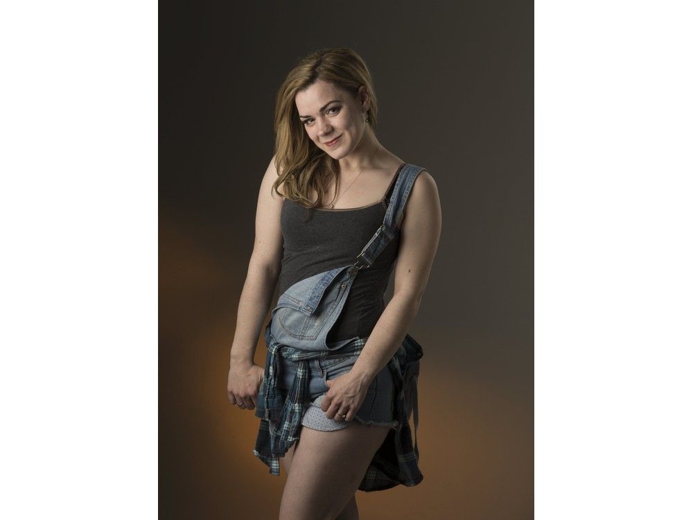 SUNshine Girl Vicky | Toronto Sun