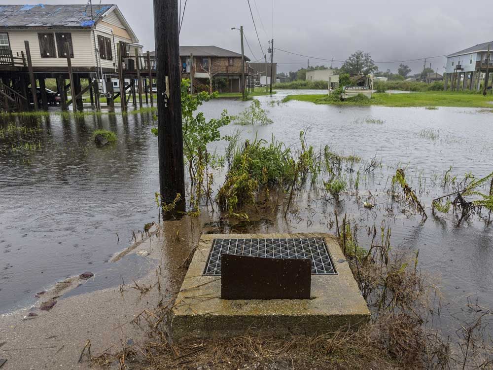 Thousands in the dark as Hurricane Francine strikes Louisiana | Toronto Sun