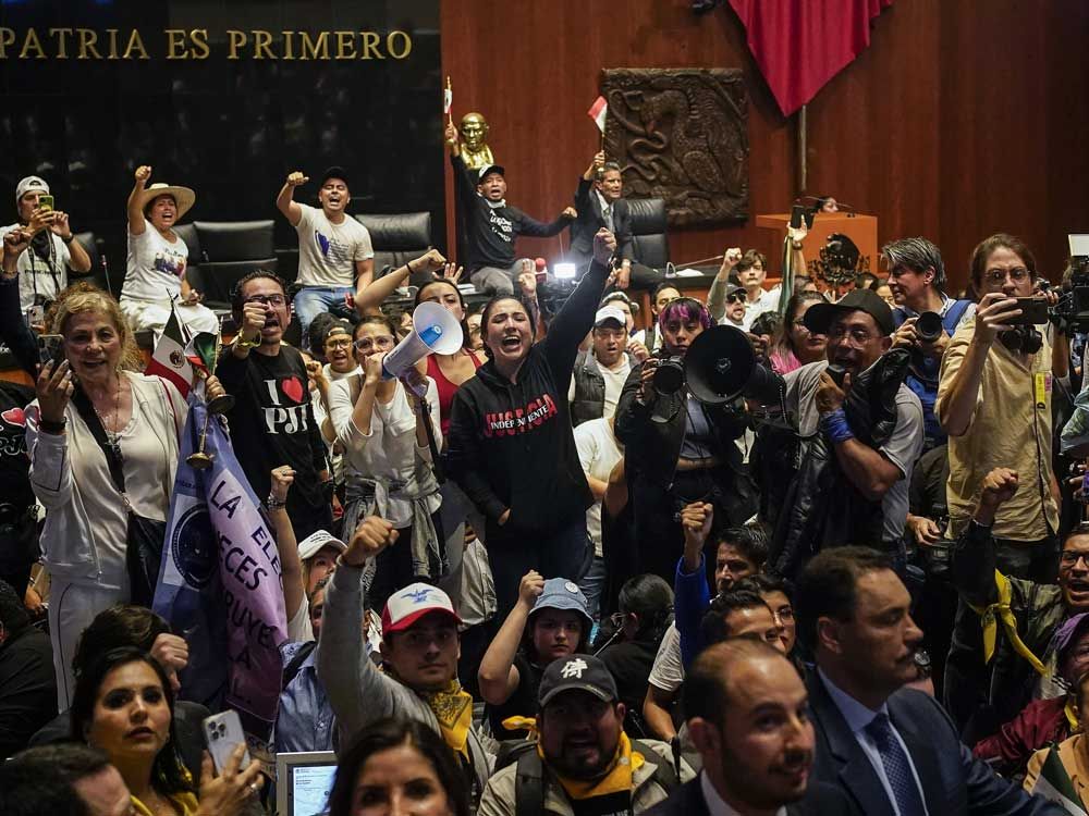 Protesters storm Mexico’s Senate over judicial overhaul | Toronto Sun