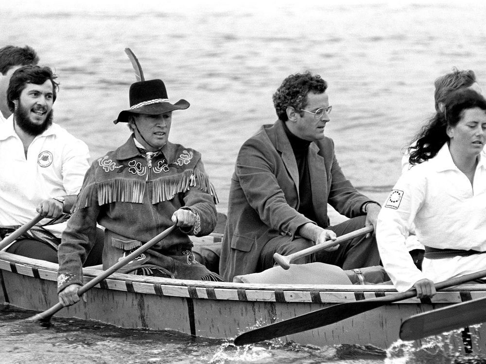 Francis Fox, former senator and cabinet minister, dies at 84 | Toronto Sun