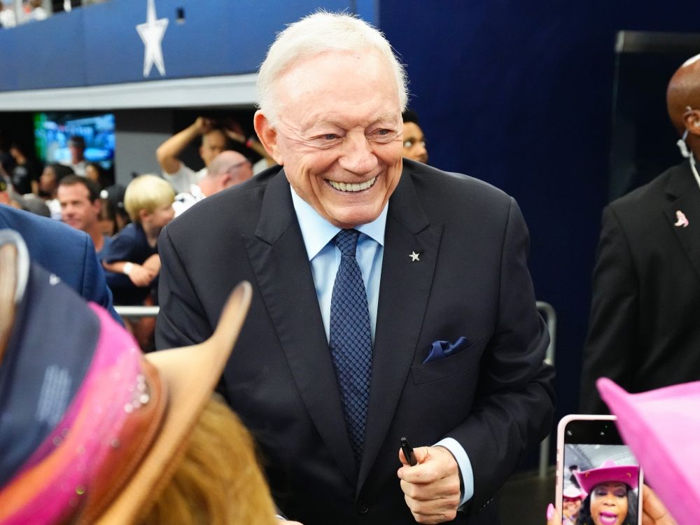 Cowboys owner Jerry Jones defends threat to fire radio hosts | Grande ...