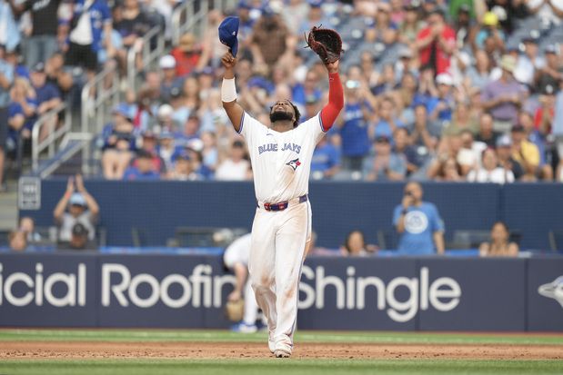 Blue Vlad Guerrero Jr. recognized as baseball's best first baseman ...