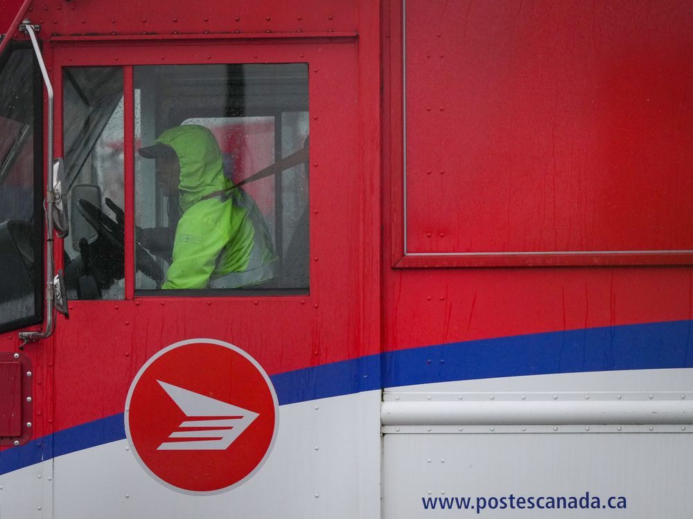 Letters to Santa will be delivered but he ’won’t have time’ to respond ...