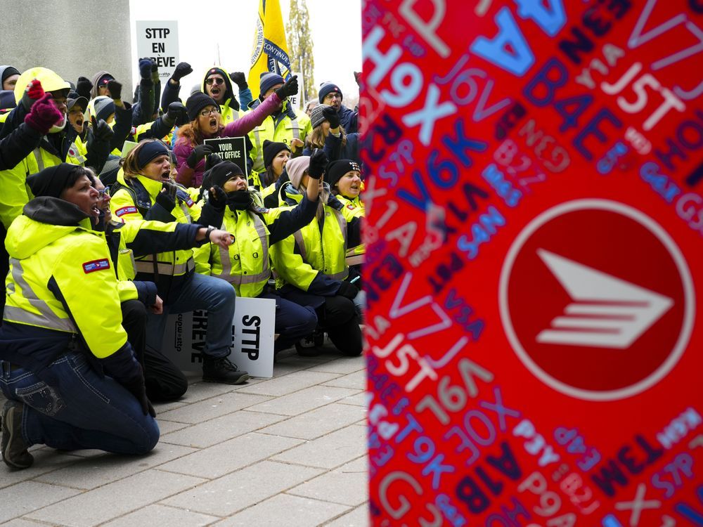 Feds ask labour board to intervene in Canada Post strike | Toronto Sun