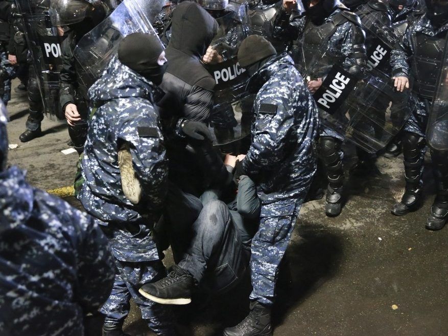 Police in Georgia turn brutal as mass protests enter 2nd week | Toronto Sun