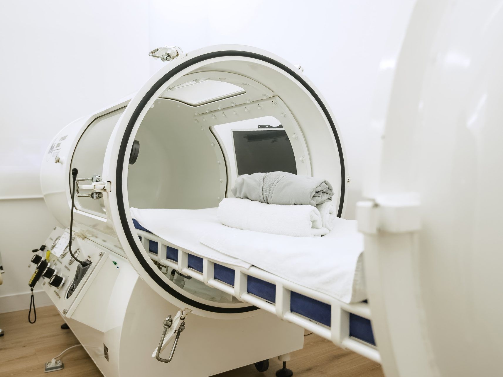 Boy, 5, dies in hyperbaric chamber explosion | Toronto Sun