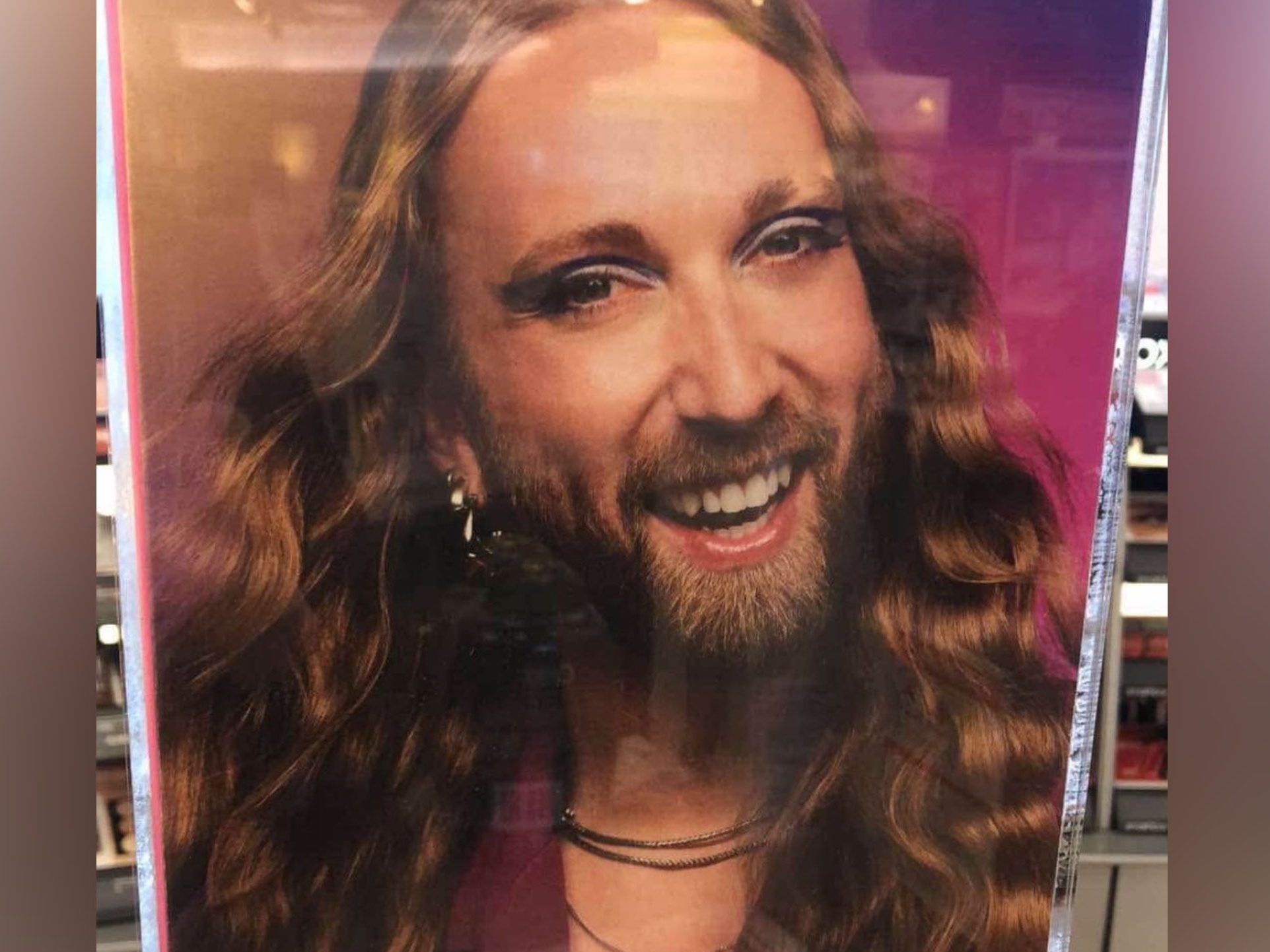 Shoppers Drug Mart sparks outrage for ad with bearded man | Toronto Sun
