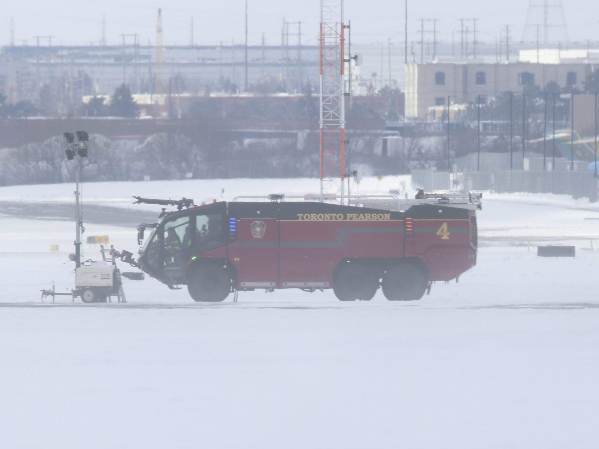 Challenging winds were factor in Toronto air crash: Flight instructor ...