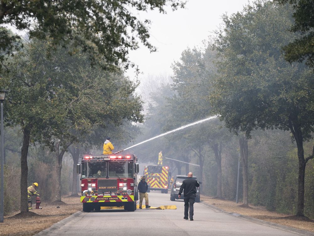 Crews battle wildfires in North and South Carolina amid dry conditions | Toronto Sun