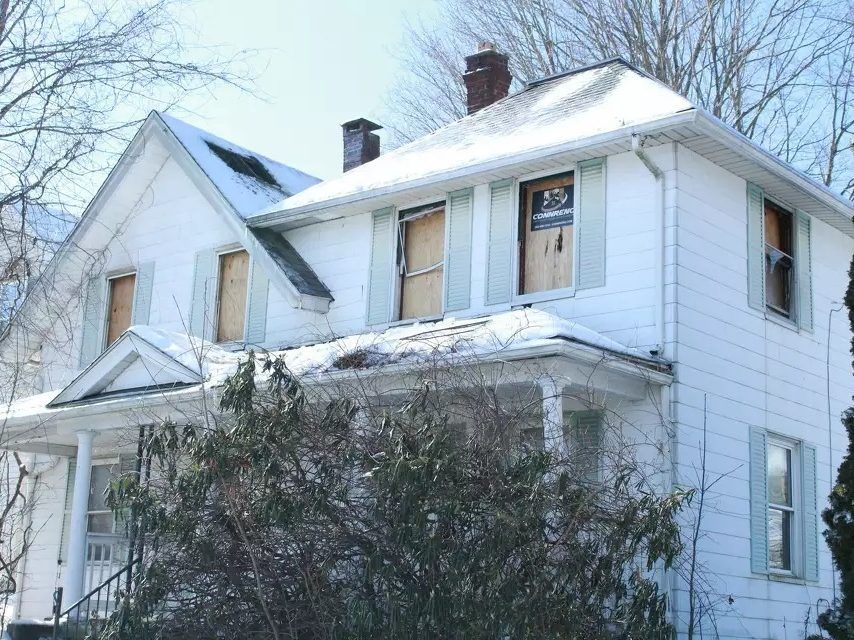 Man held captive by stepmom for 20 years weighed 68 pounds | Toronto Sun