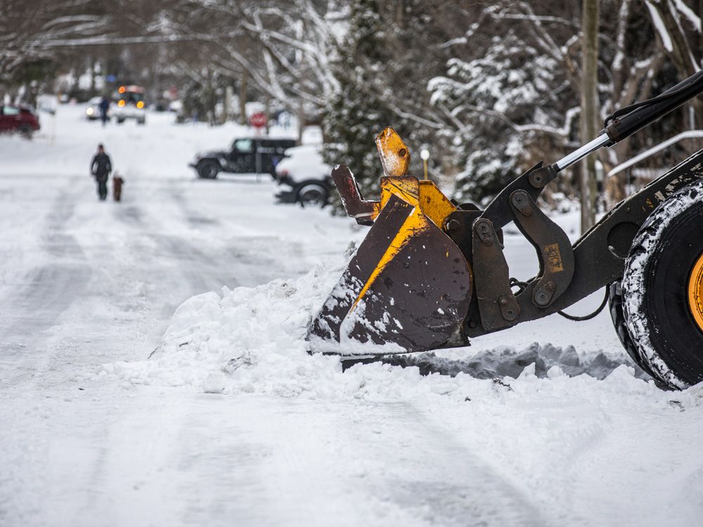 Snow, freezing rain return to Ontario, more outages possible | Toronto Sun
