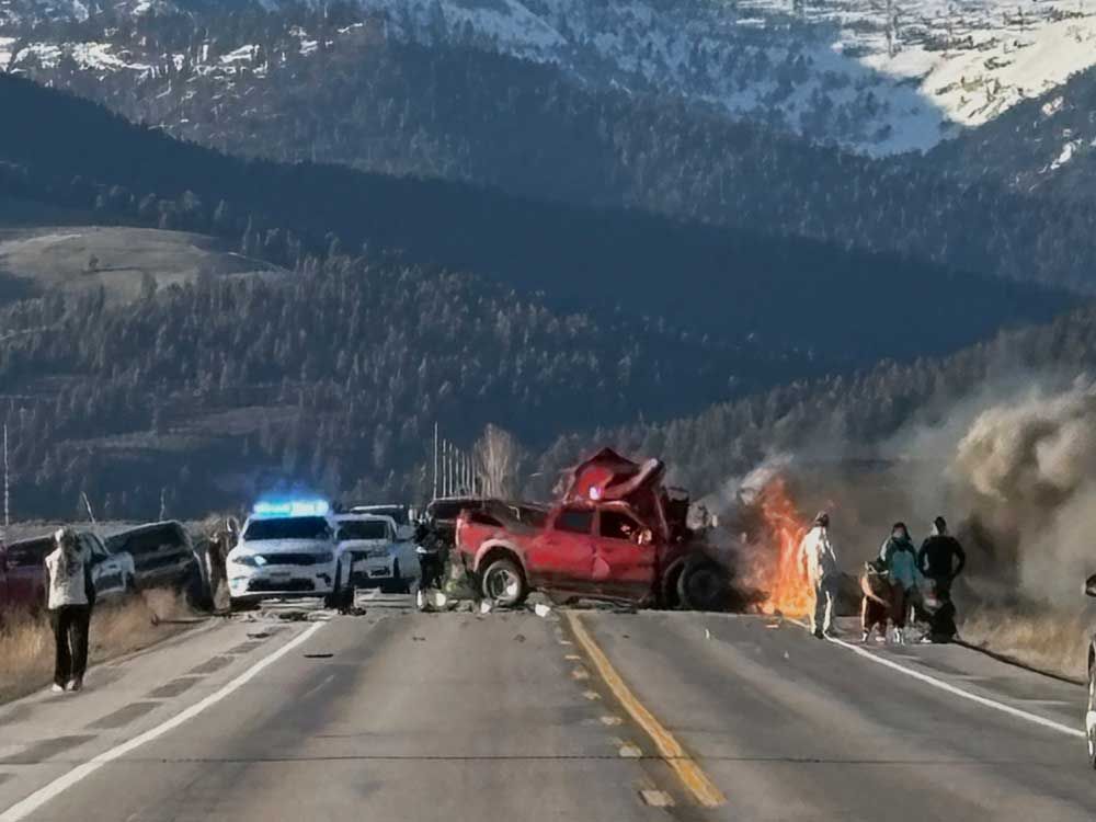 7 people dead after pickup and tour van collide near Yellowstone ...
