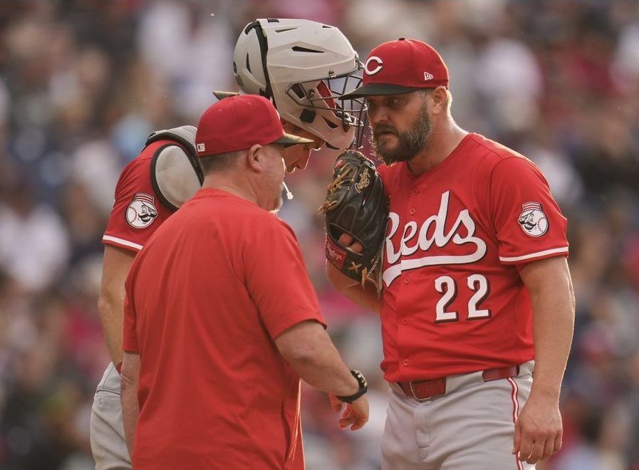 Reds pitcher Wade Miley accused of being drug supplier for late Tyler ...