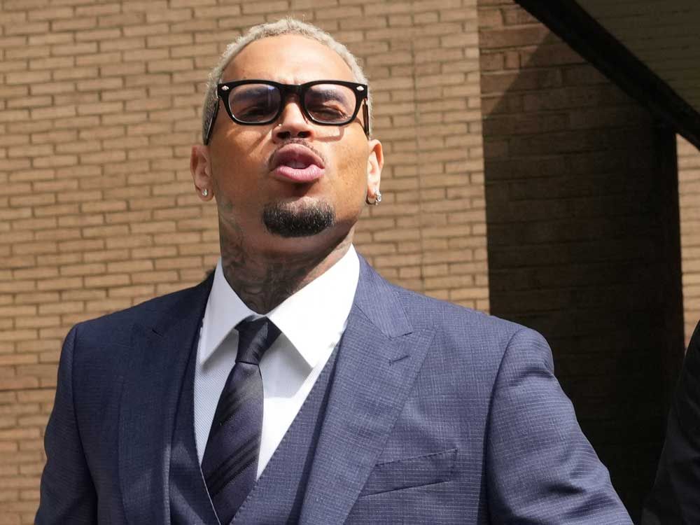 Chris Brown pleads not guilty to charge in London beating | Toronto Sun