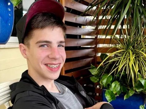 Teen suffers from rare condition where he can’t eat any food | Toronto Sun