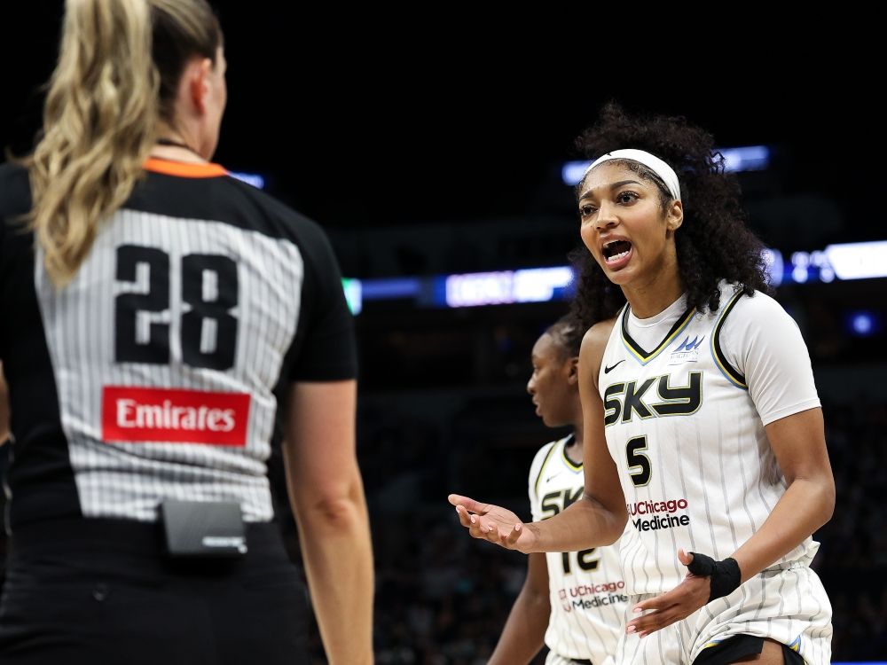 Angel Reese slaps clipboard out of coach’s hand in outburst | Toronto Sun