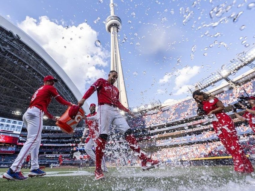 Rogers giving away Blue Jays tickets for Canada Day game | Toronto Sun