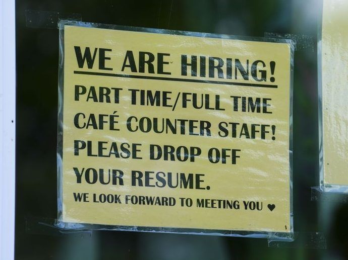 Government extends temporary trade war relief measures for EI | Toronto Sun