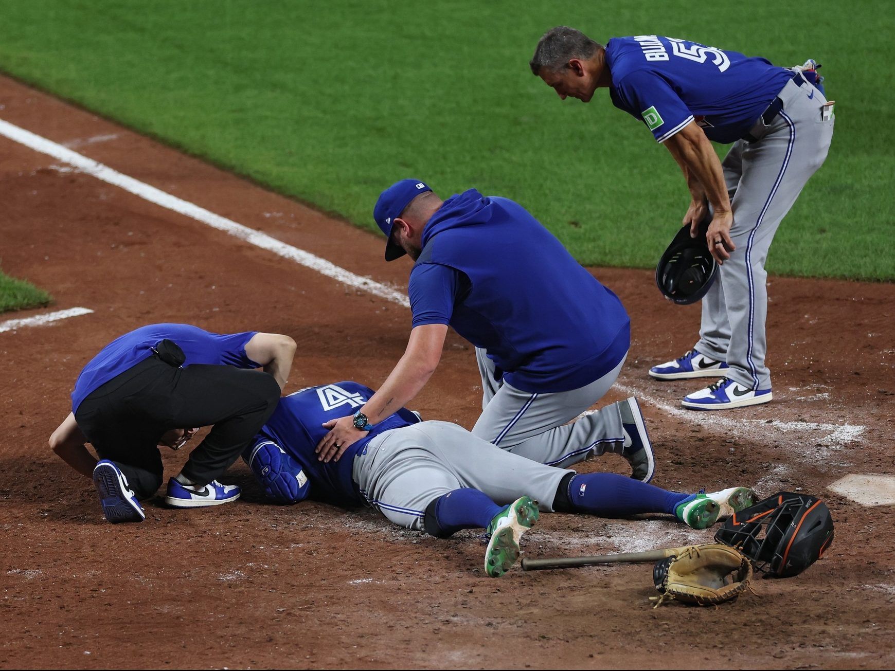 Jays' Springer ’doing all right’ after getting struck in head by pitch | Toronto Sun