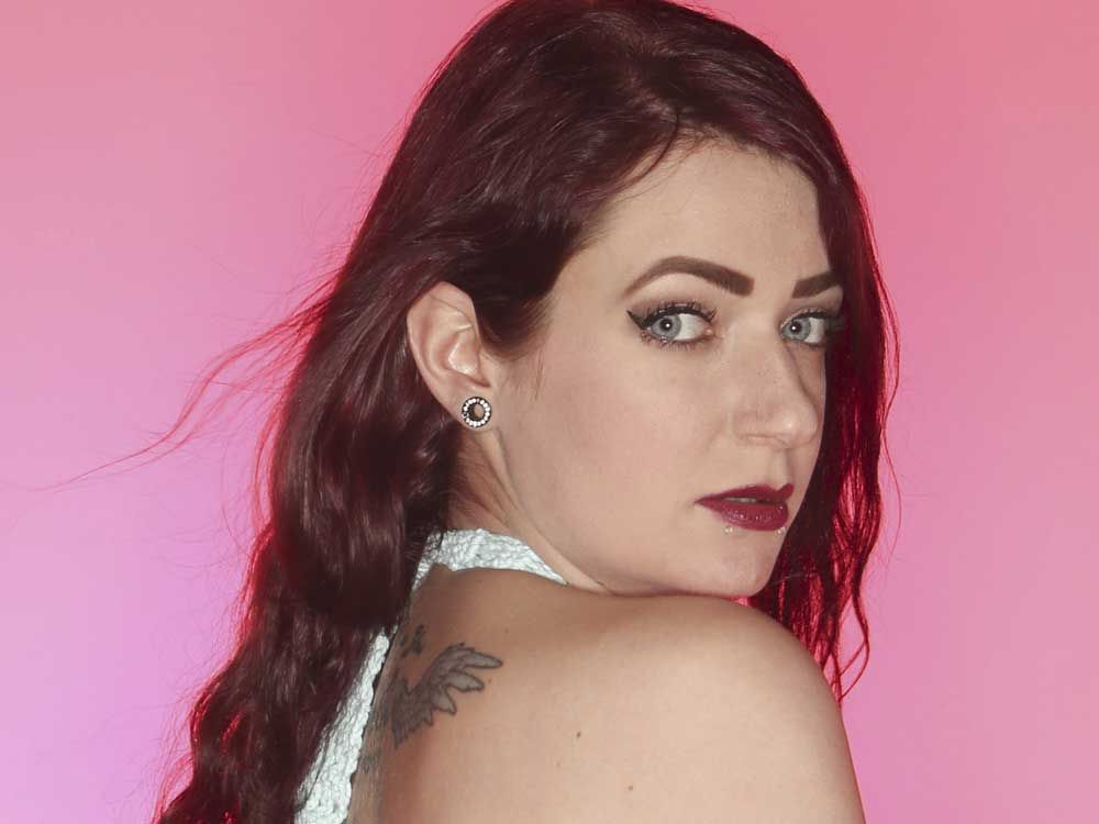 SUNshine Girl Amanda Lynn | Toronto Sun